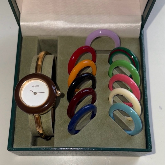 Gucci | Accessories | Vintage Gucci Change Bezel Watch 98s 12 Bezels ...